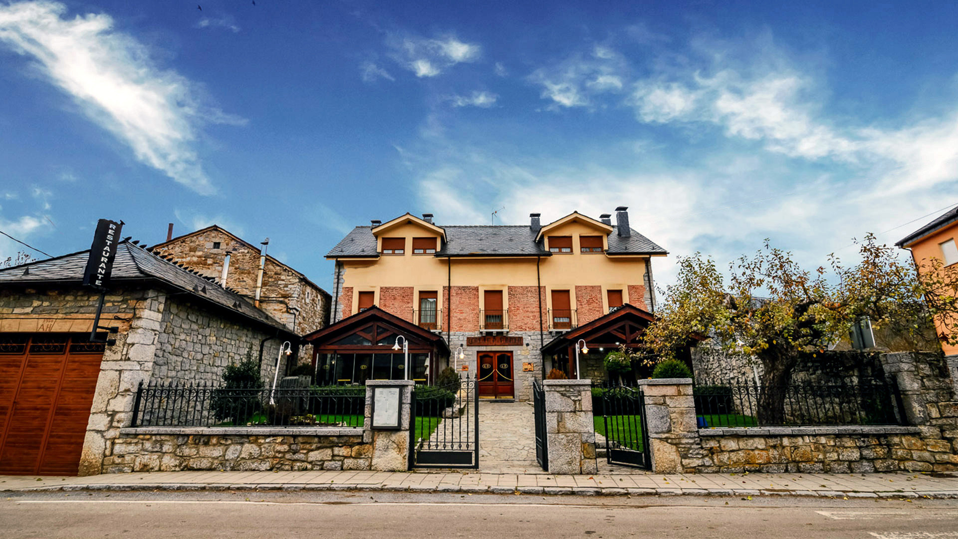 CASA SENÉN - Restauración en Red